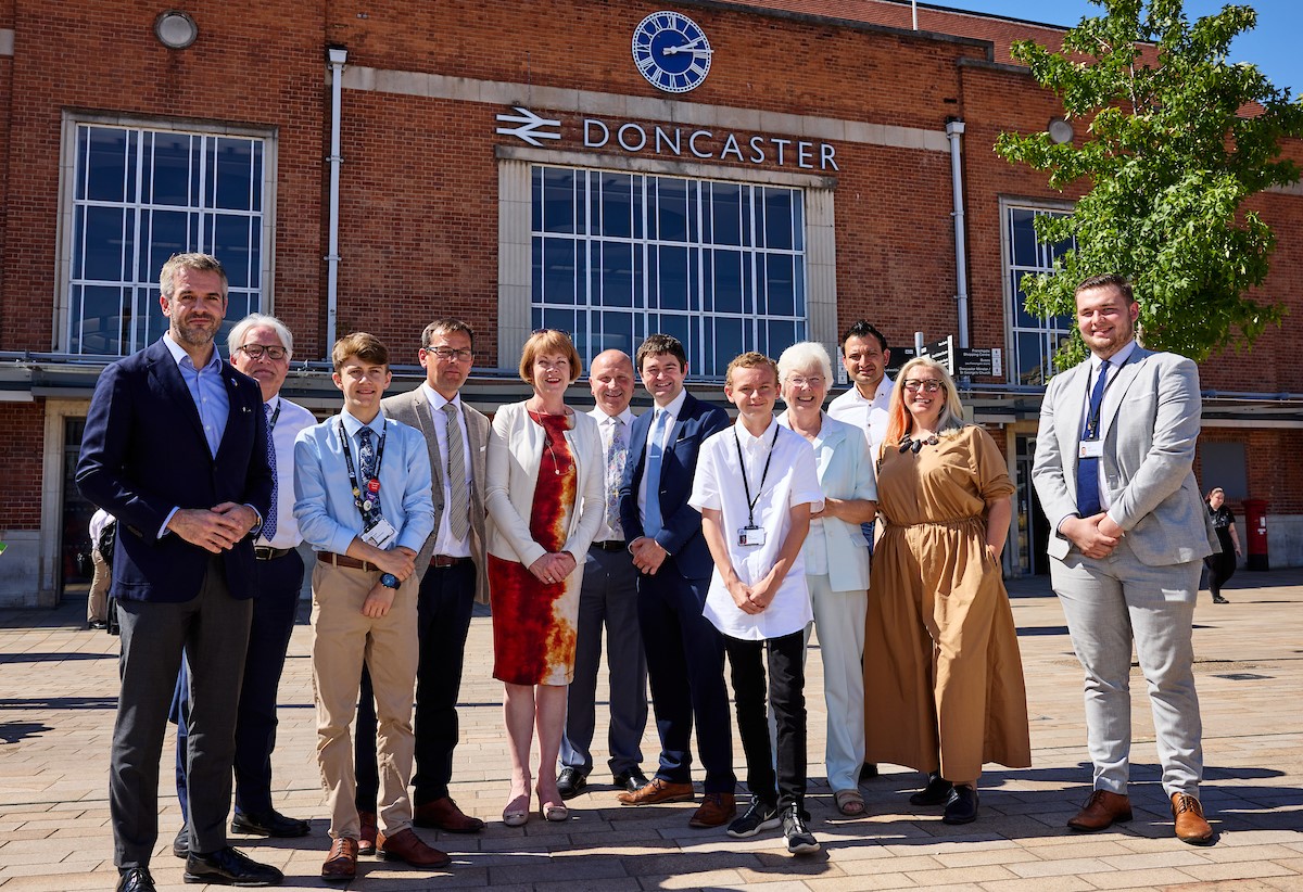 Rail Minister Wendy Morton MP welcomed to Doncaster ahead of GBR HQ ...